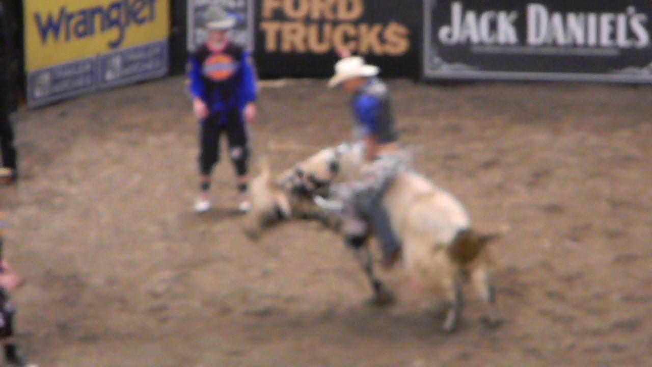 PBR @ MSG in NYC 2011 Renato Nunes Re ride Option Ride - YouTube