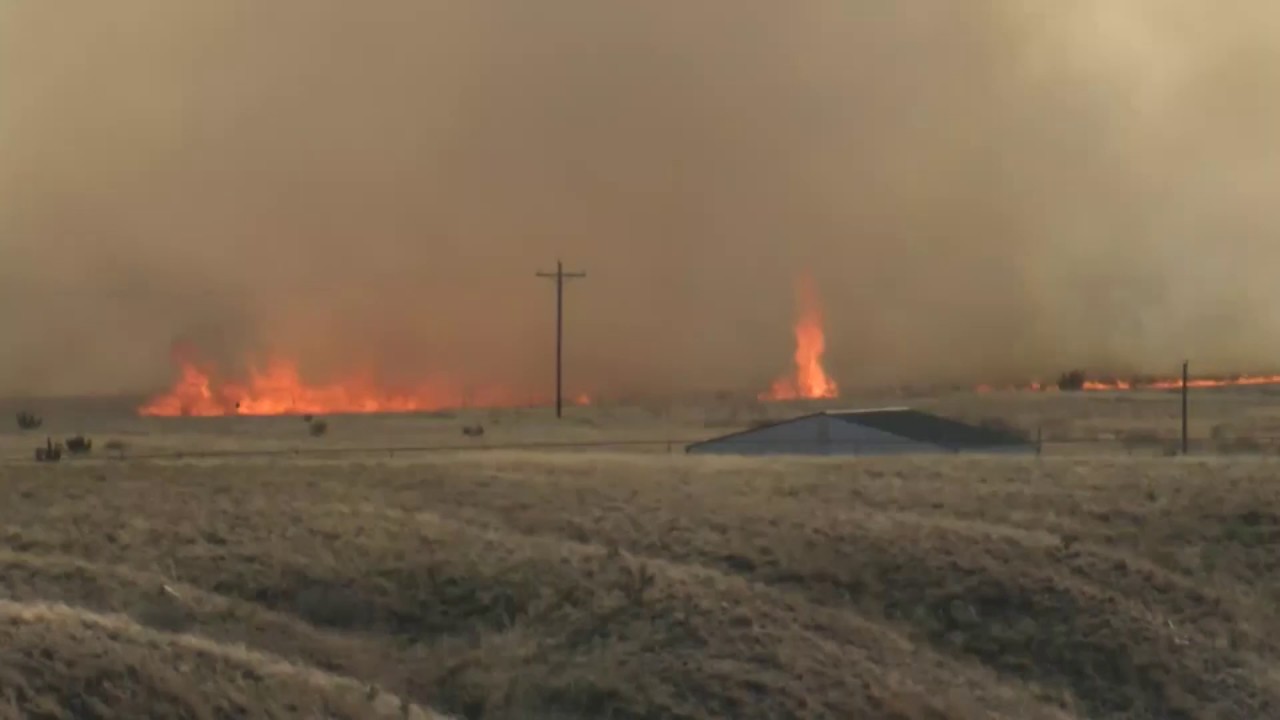 Carson Midway Fire produces multiple "firenadoes" - YouTube