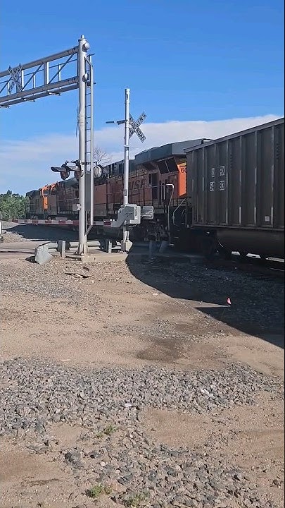 Triple Rear DPU Action! Tail-End-Of-Train! - YouTube
