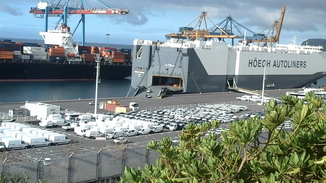 PORT EST RÉUNION,Hoegh Autoliners Trigger,Genoa,Msc.Perle,Thorco Amber ...