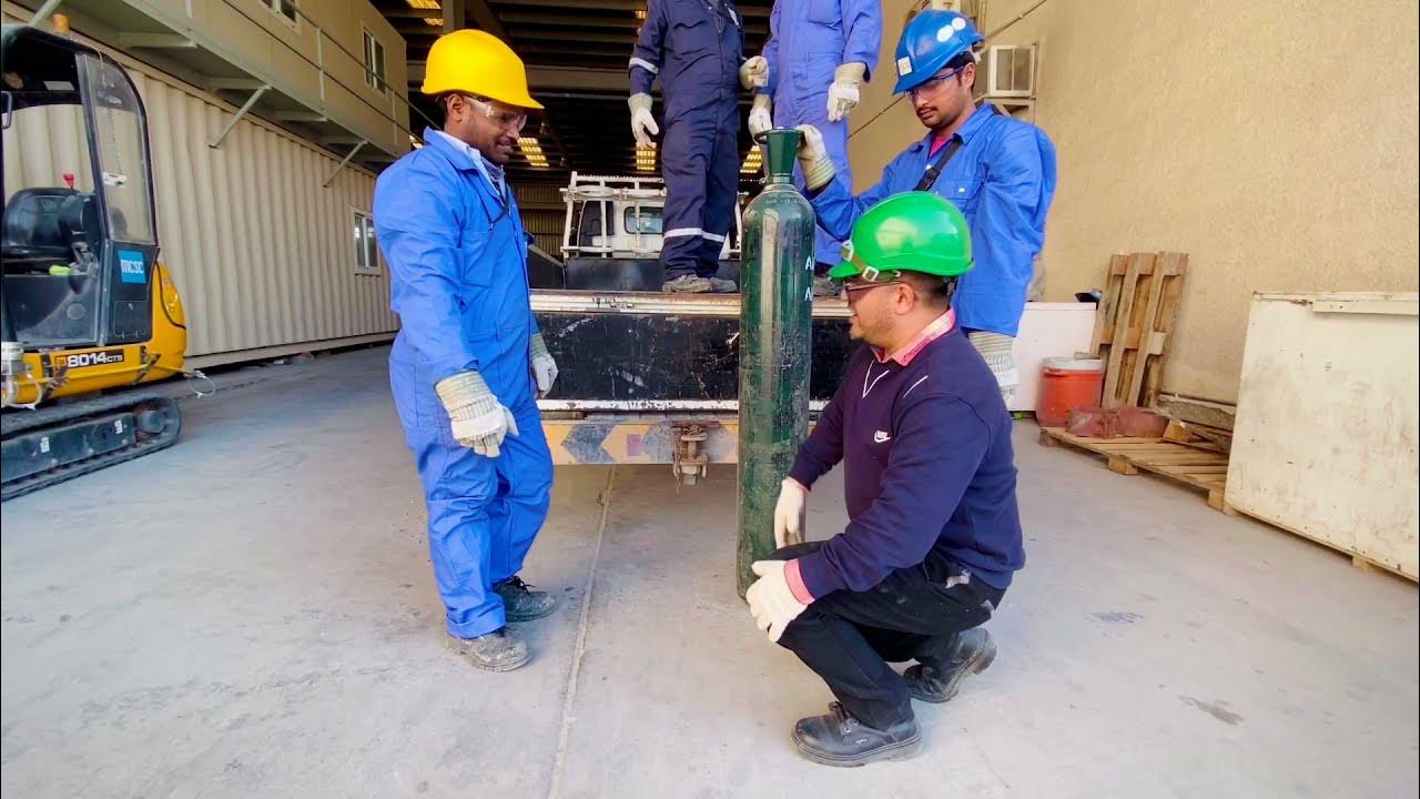 Safe loading & unloading of Compressed gas cylinder / Safe handling of ...