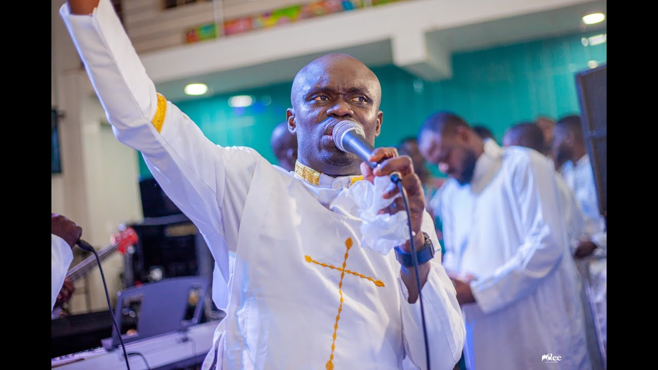 LEKAN REMILEKUN AMOS MINISTRATION AT 98TH SERAPHIM DAY - YouTube