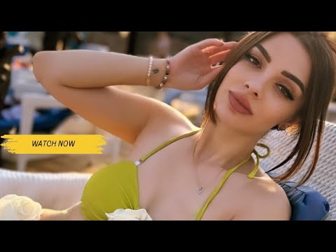 La Pianiste | ▶️ Glamorous Russian fashion curvy Plus size model