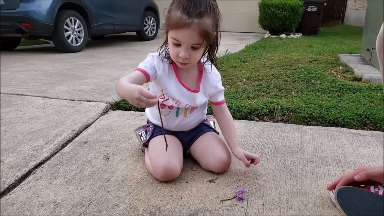My Pet Worm - YouTube