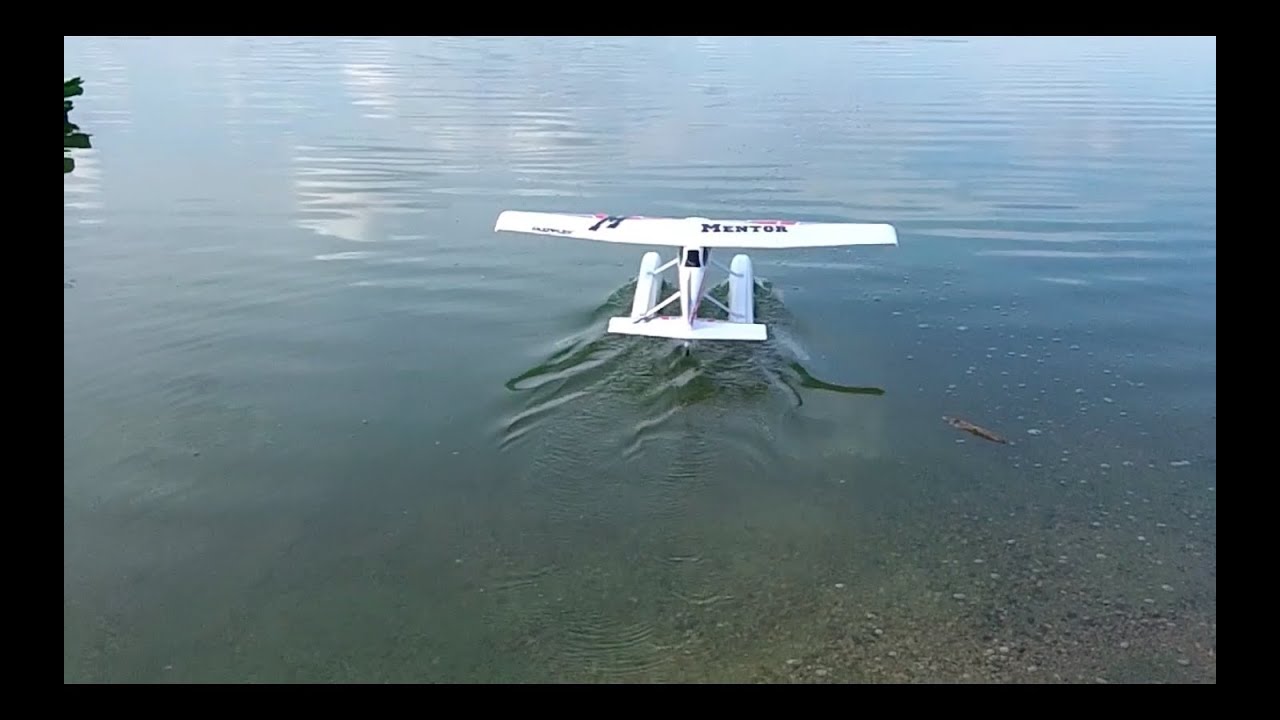Multiplex Mentor on Floats at Lake - YouTube