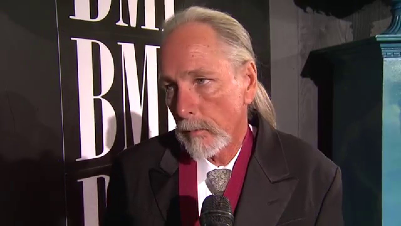 Dean Dillon Interview - The 2011 BMI Country Awards - YouTube