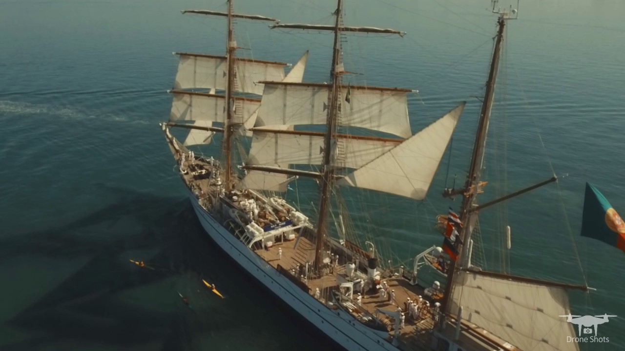 Navio-escola português NRP Sagres visita Santos - YouTube