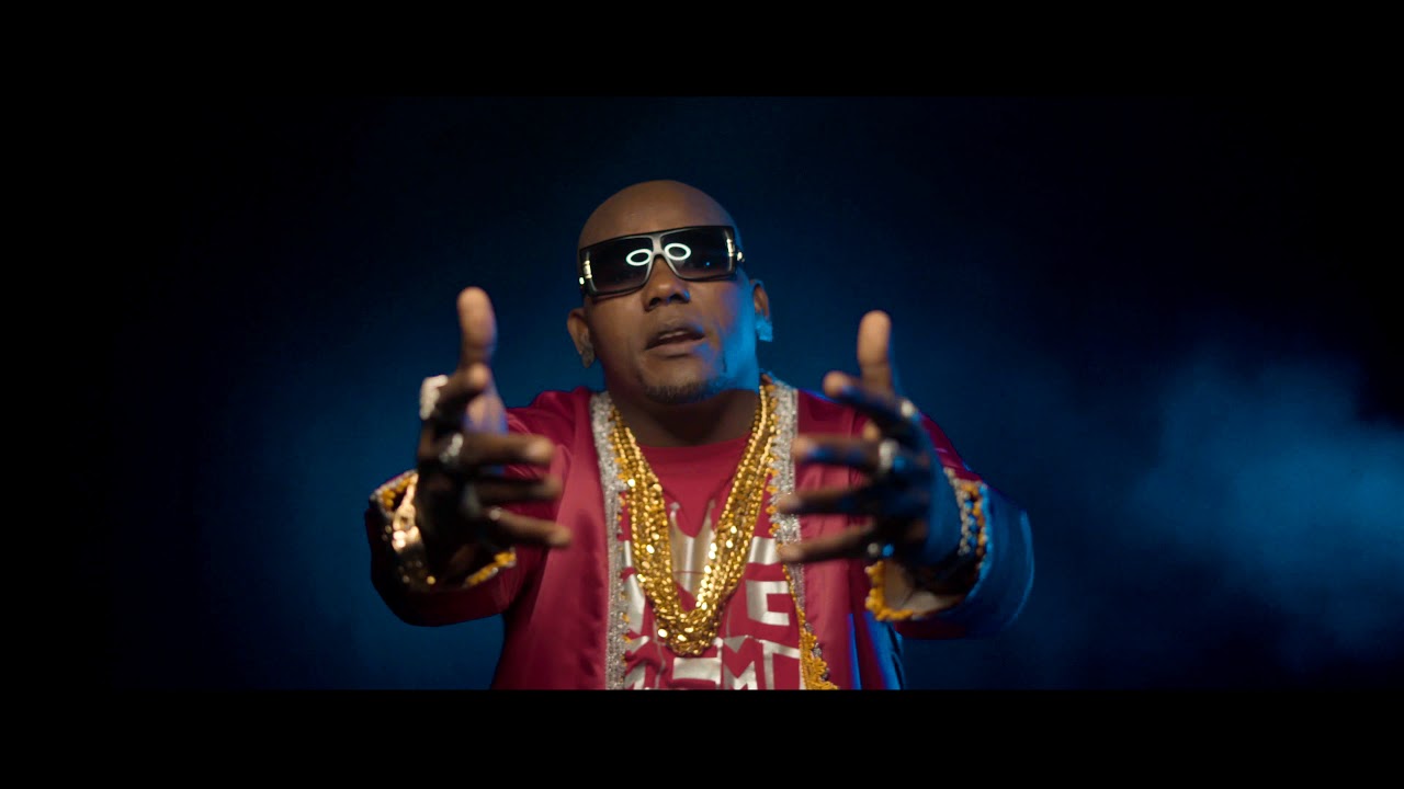 King MCM - Remenealo (VIDEO OFICIAL) 4K by Crea Fama Inc - YouTube