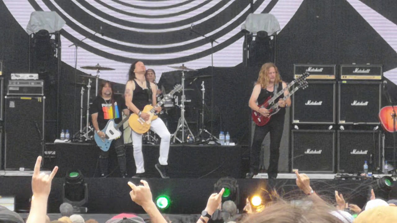 Hellfest 2019 - Tesla - Little Suzi - YouTube Music