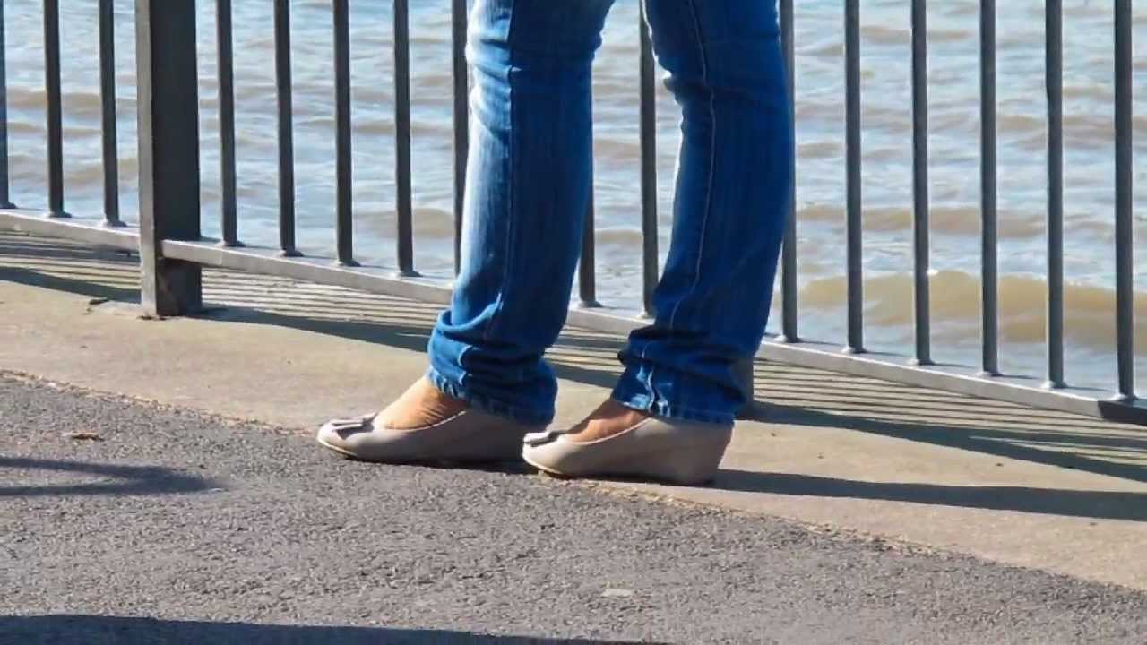 London feet - YouTube