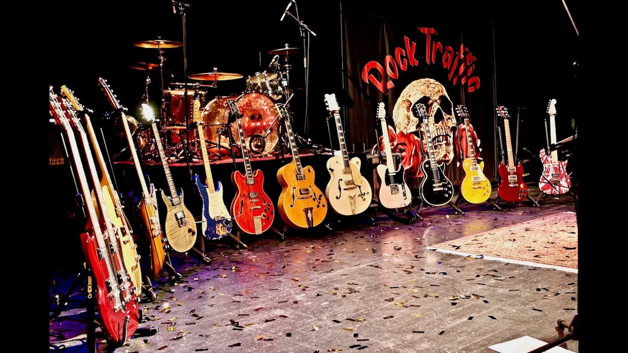 L'Histoire du Rock en 13 Guitares - YouTube