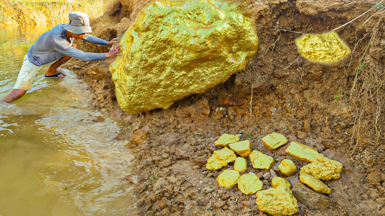 Top Video Finding Gold! Digging for Treasure worth Expensive from Gold ...