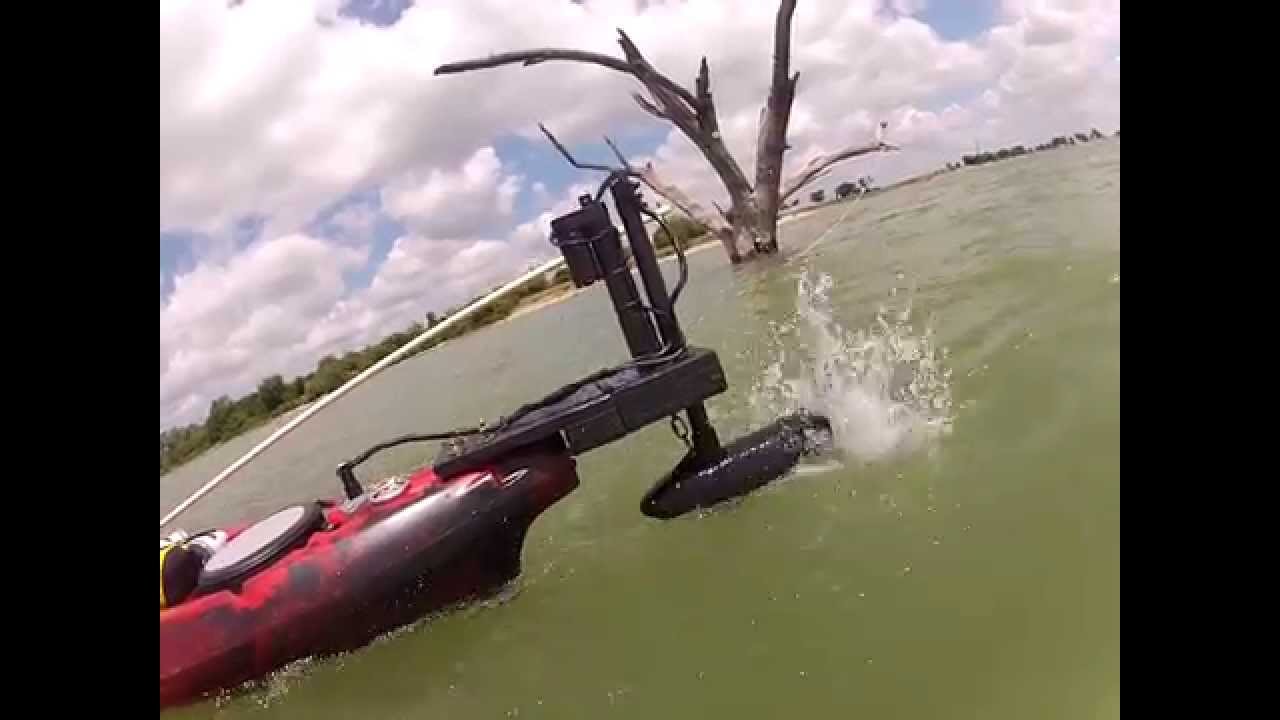 my retractable electric motor, on my 14' Jackson Cuda, - YouTube