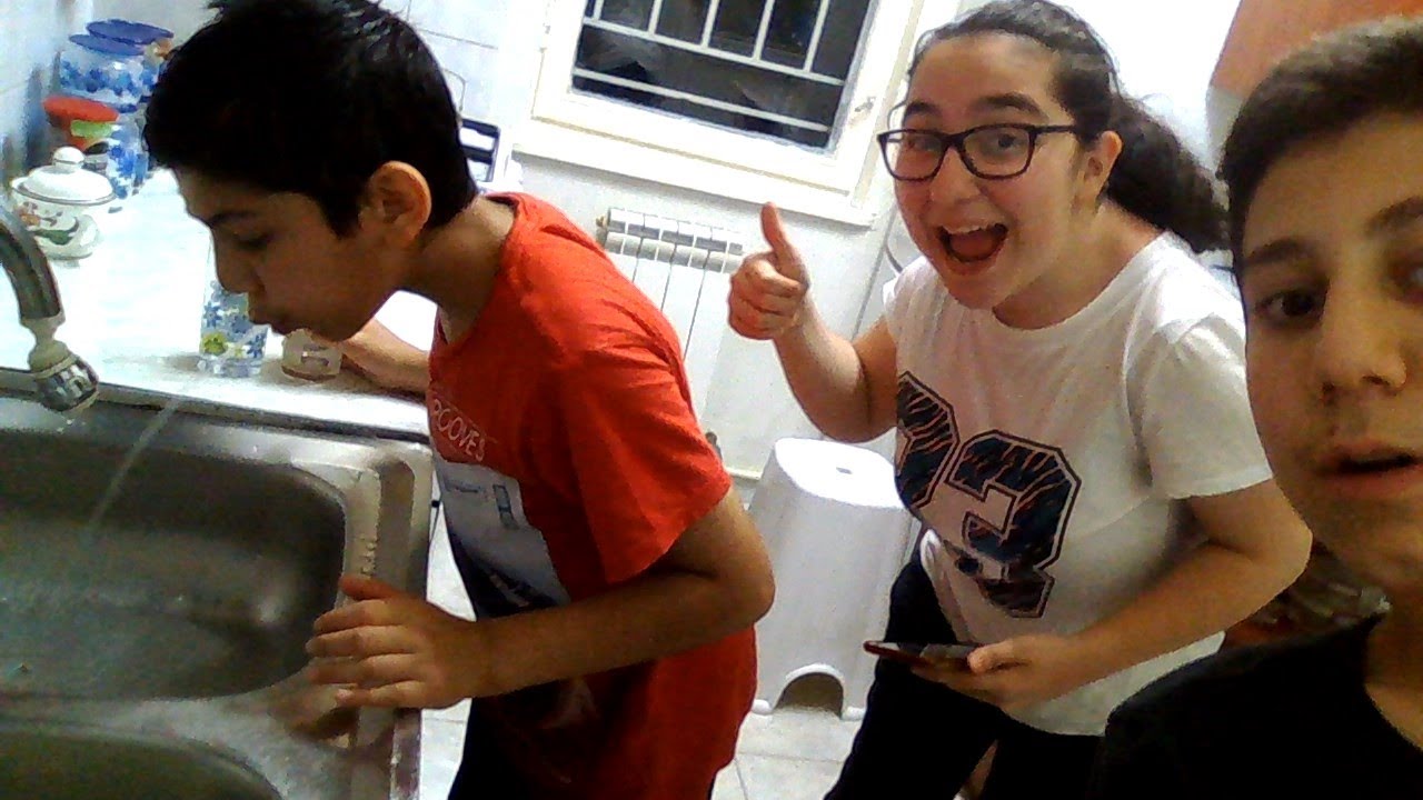 First prank on Fruity Gamer {salt in water} - YouTube