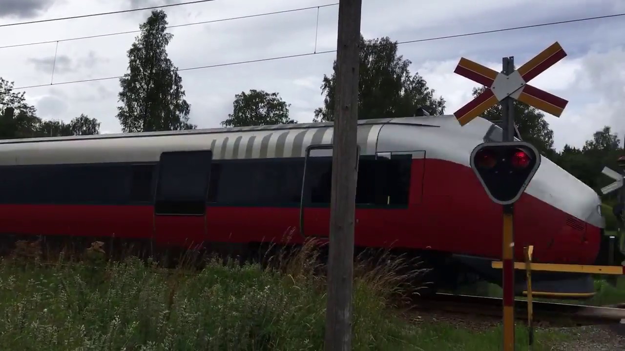 | Järnvägsövergång // Level Crossing | Karolinervägen, Dals Rostock ...