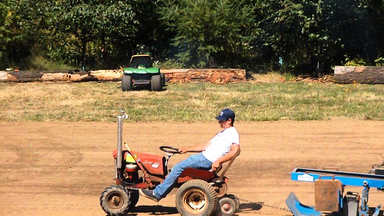 Simplicity 700 pull - YouTube