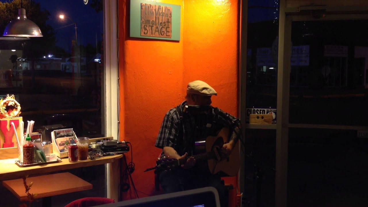 Deak Harp at The Holy Moly Drug Store - YouTube