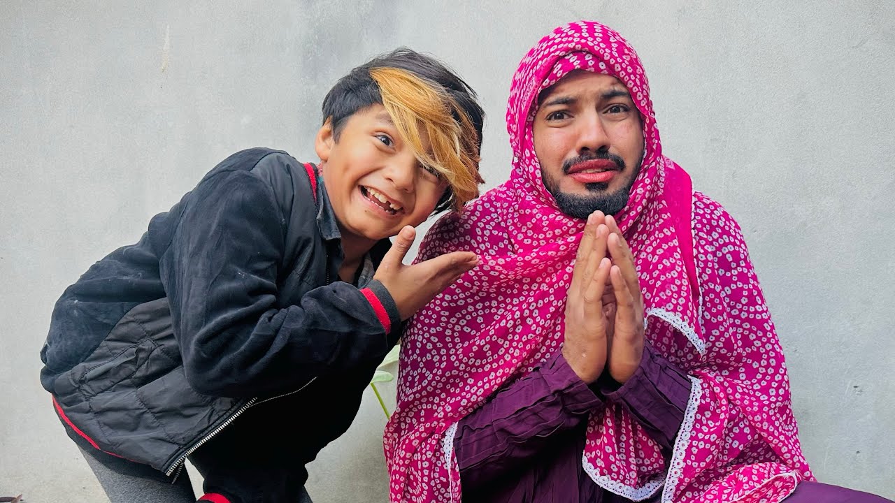 Anas Bhai ko Lrki bna k market le gaya 🤣|| saying yes to Ali 24 hour ...