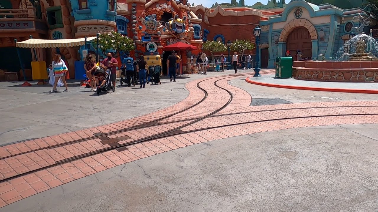 Roger Rabbit's Car Toon Spin | 6 Minute Wait | Disneyland - YouTube