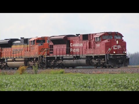 Dual EMD power! CP 7005 and BNSF 8504 lead CP 132 past Finch! ~ 8/18/22 - YouTube