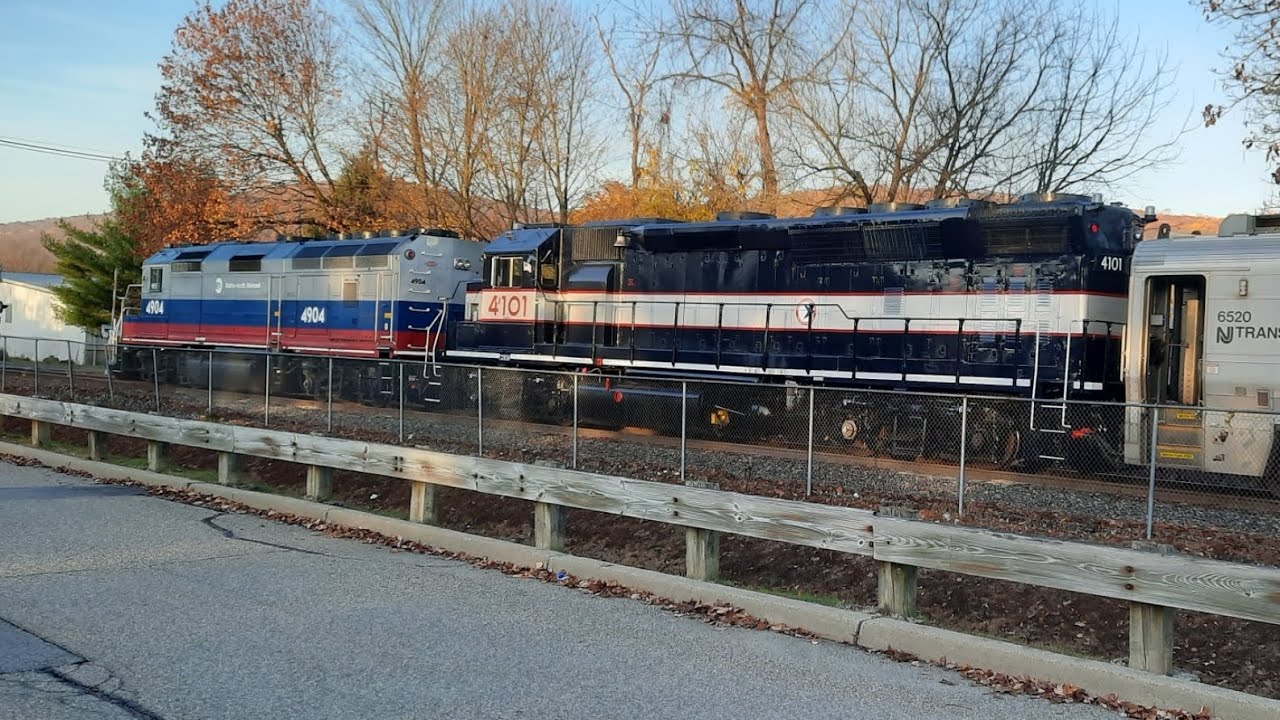 NJT Action in Hackettstown with 4119, C&D Local and a Rare 1074 with ...