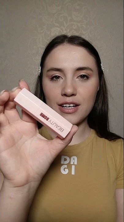 Тестирую хайлайтер от бьюти бомб #makeup #beautymakeup #beautybomb # ...