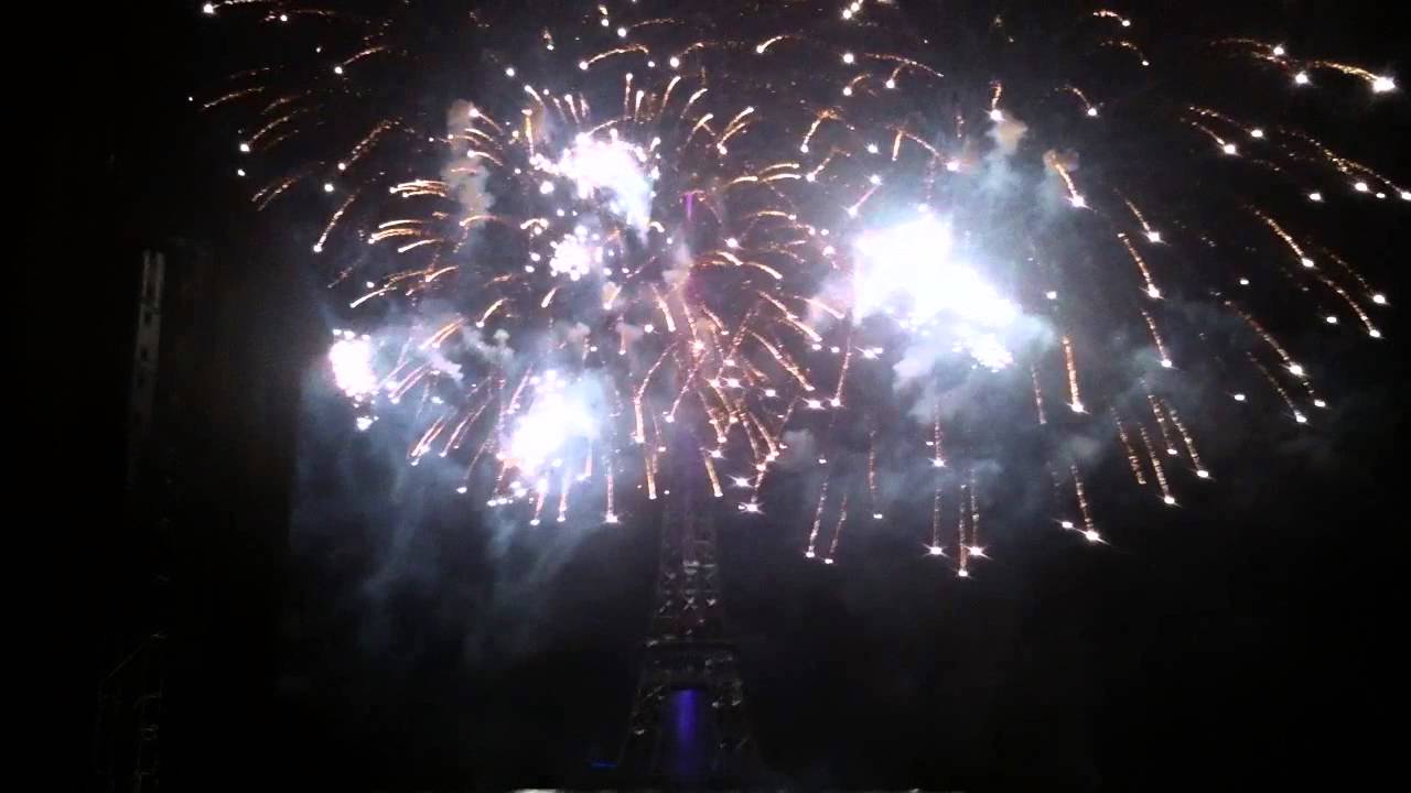 Skyfall Adele Eiffel Tower Paris Bastille day 2015 July iphone 4s - YouTube
