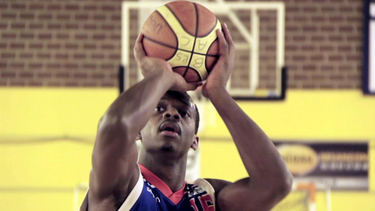 BesAC, le retour du basket de haut niveau à Besançon - YouTube