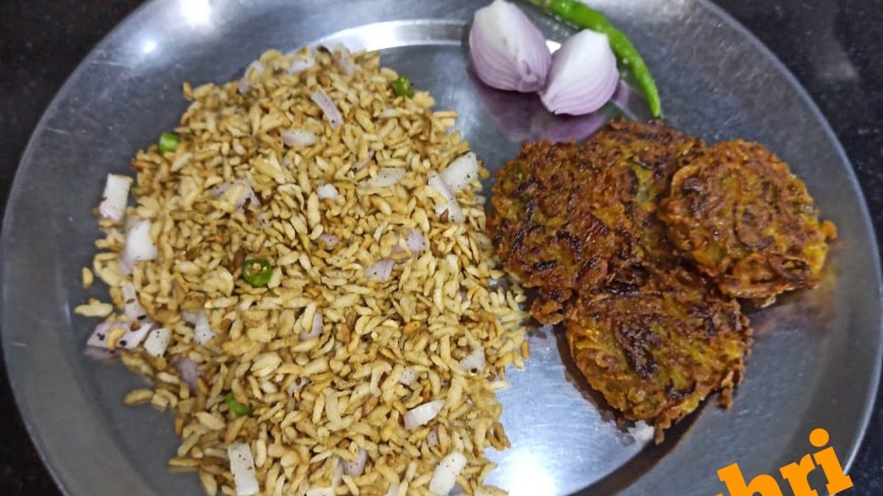 Chura Ke Bhuja Sang Pyaaz Ke Kachari | Chura fry with onion pakora ...