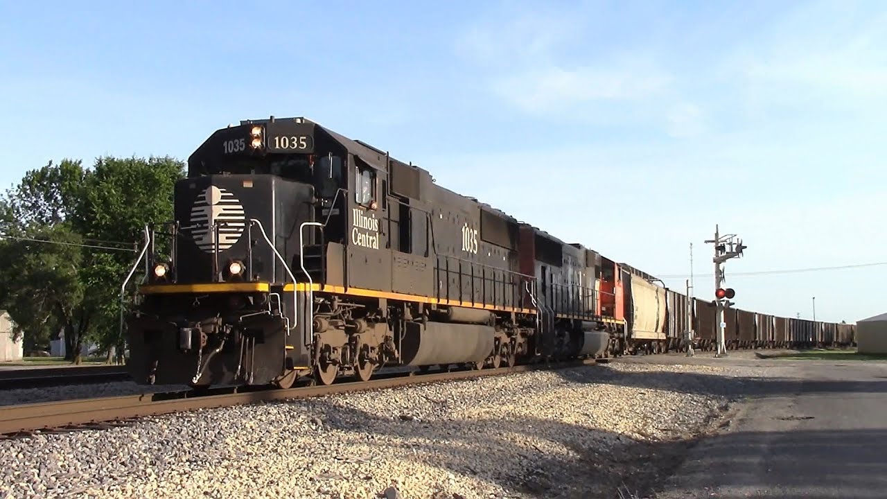 IC SD70 #1035 leads CN L531 in Centralia, Illinois - YouTube