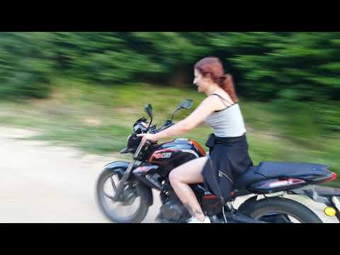 Kim demiş kız motor kullanamaz diye