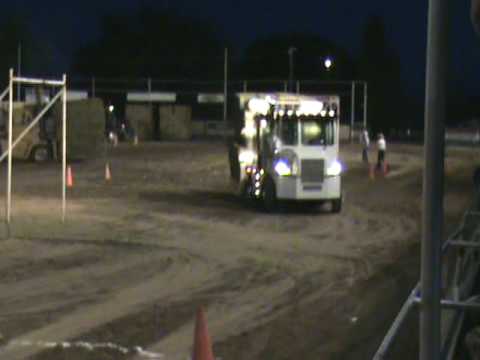 Lyon County Hay Squeeze Contest 2009 Old verses New - YouTube