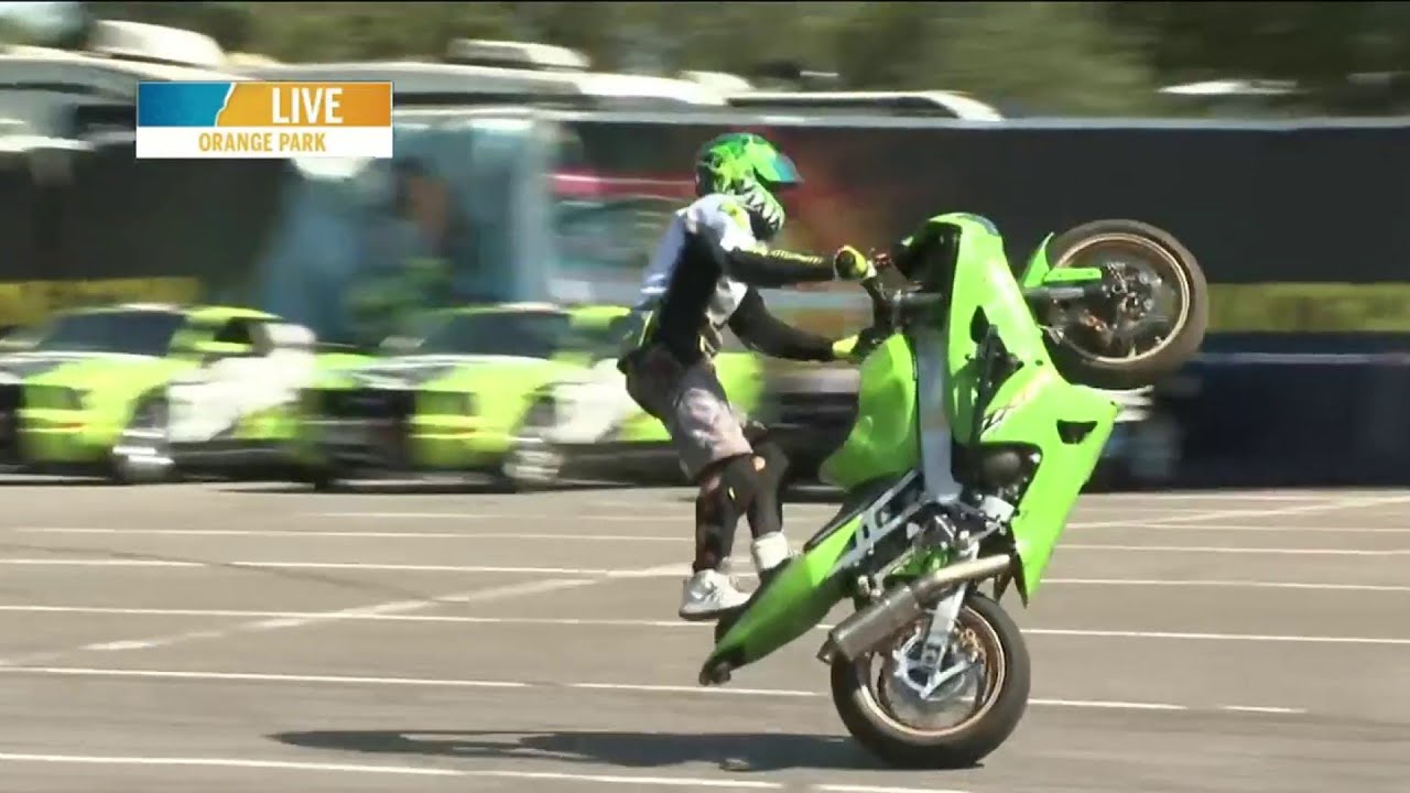 Motor Stunt show ‘Nitro Extreme in Orange Park pt.2 - YouTube
