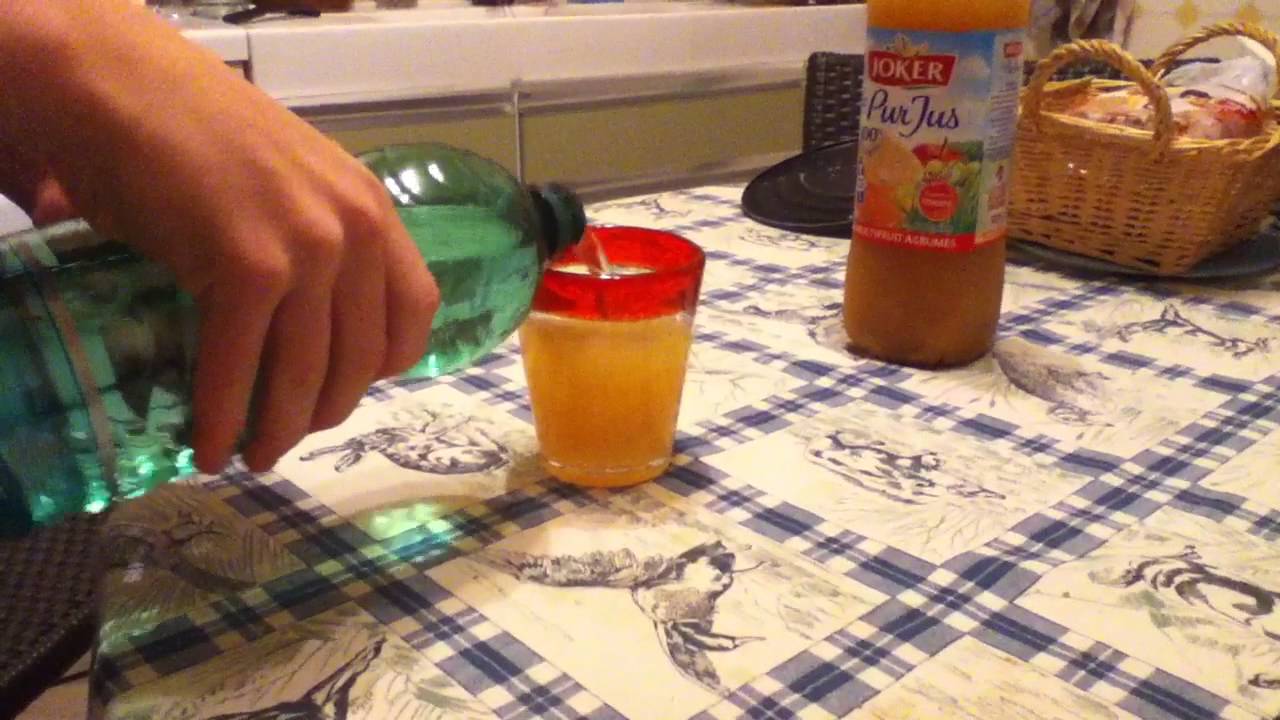 Faire un jus de fruit à bulles - Recette jus facile - YouTube