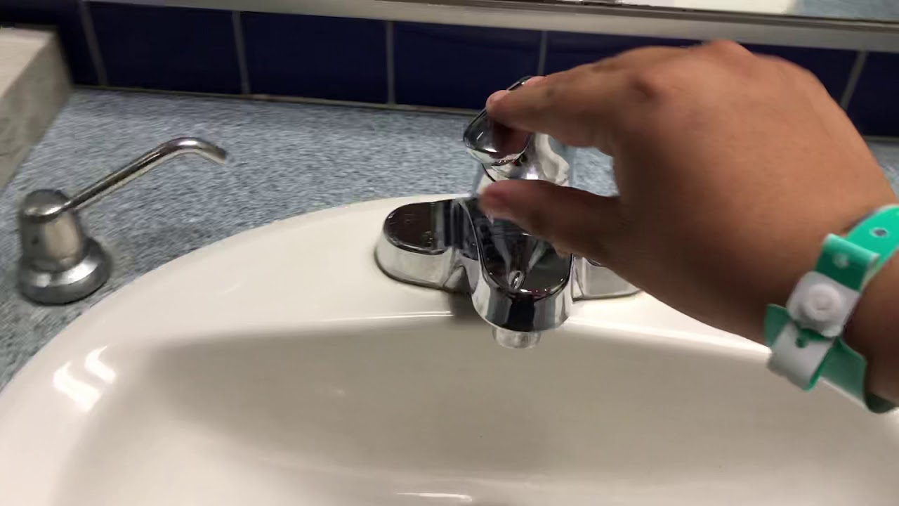 Palm Springs air museum restrooms #1 kohler toilets and Sloan’s ...