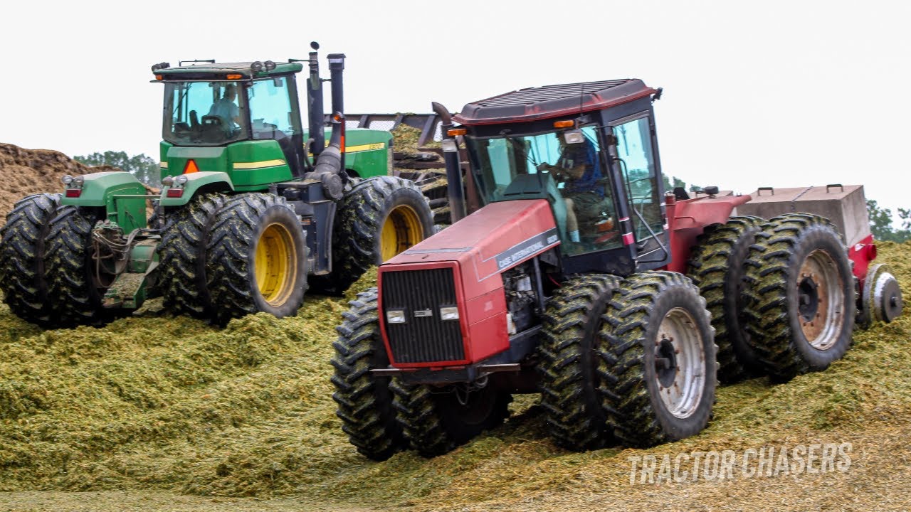 Chopping Silage with a Claas 970 Forage Harvester - YouTube