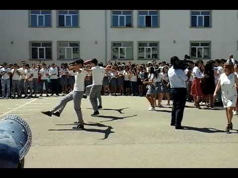 11A sinfinin çıxışı. 297 saylı məktəb son zəng 2018