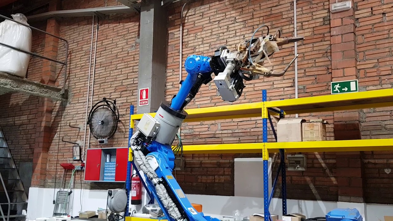 MOTOMAN spotwelding robot - YouTube