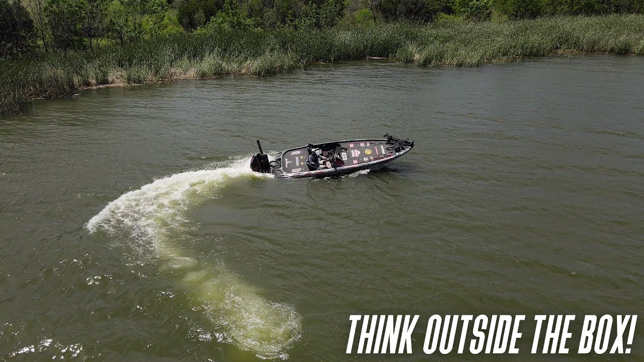 How does a PRO break down a CROWDED LAKE on a SATURDAY morning ...