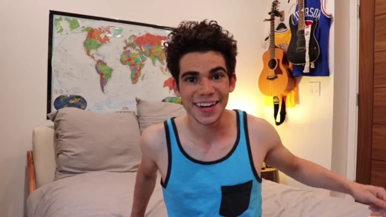 Cameron Boyce laughing/smiling - YouTube