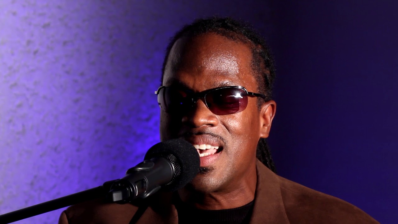 Neville Peter - Don't Go (LIVE) - YouTube