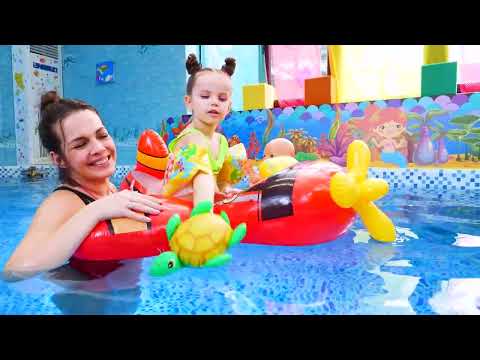 Puppen Mama Video mit Baby Born. Maya und Lina sind Rettungsschwimmer. Baby Puppen