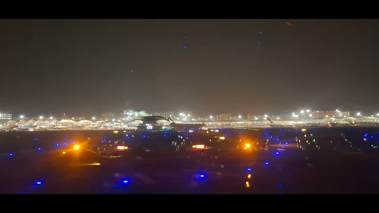 Philippine Airlines PR 310 Arrival to Hongkong International Airport ...