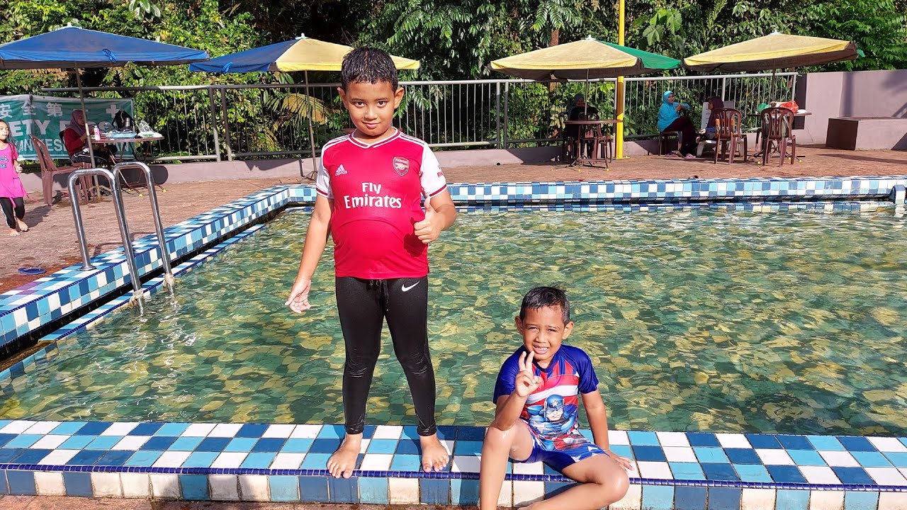BEST! - Mandi Swimming Pool di Coronation Pool Taiping. - YouTube