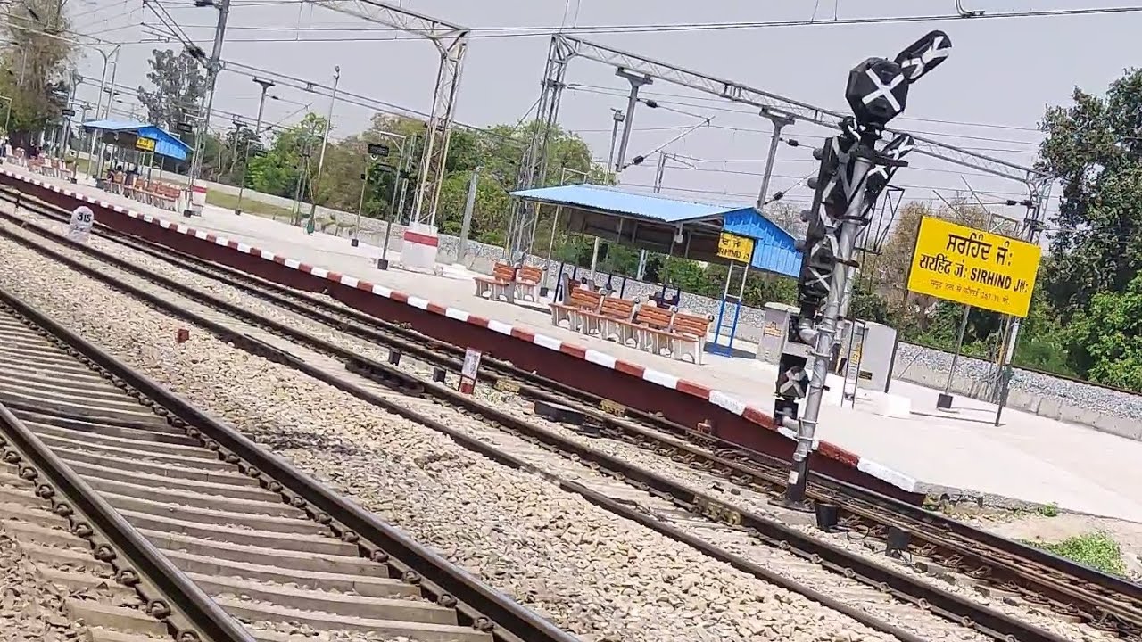 22429 Dli-Ptk Express|Arrival & Departure From Sirhind Junction|Train ...