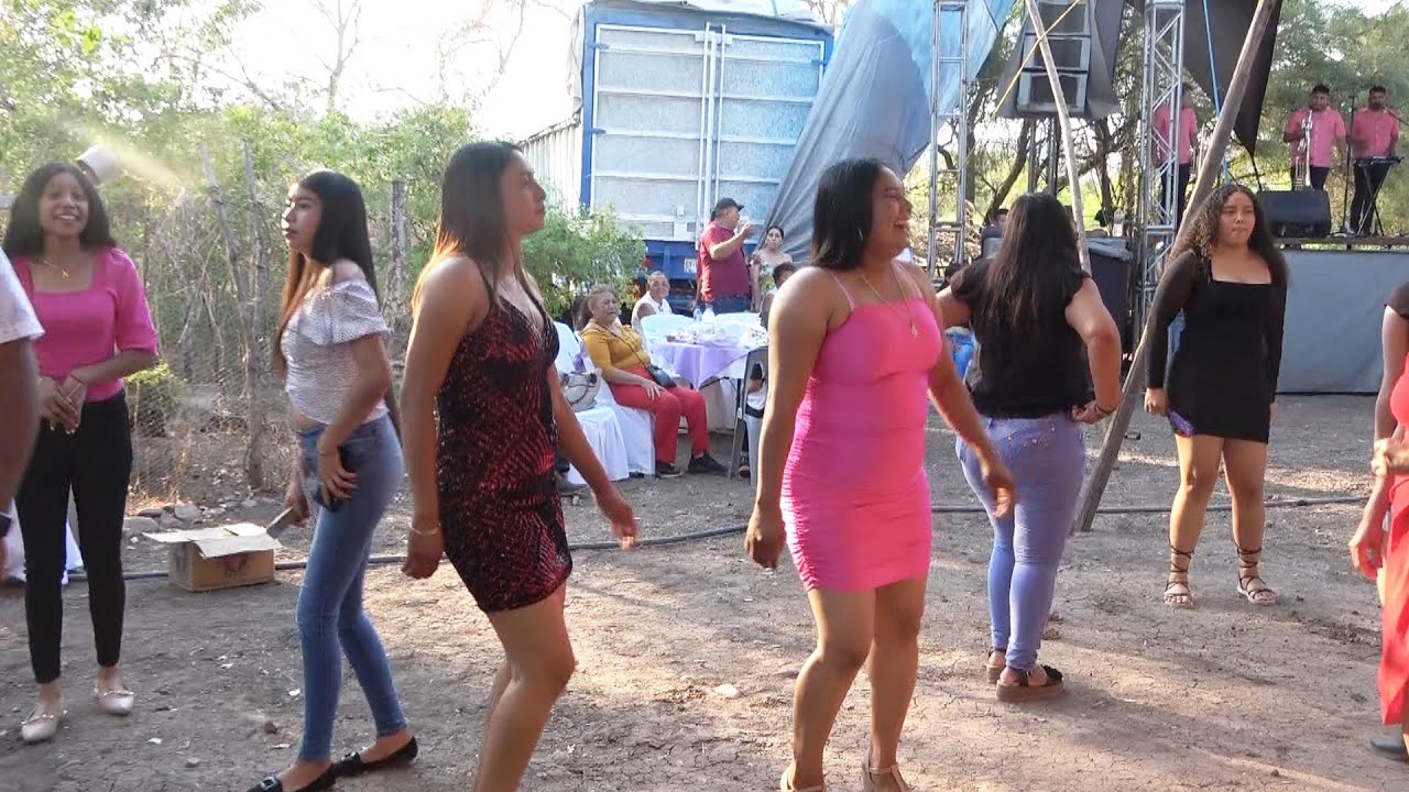 CHULADA DE AMBIENTE CHULADA DE CHICAS NOS ENCONTRAMOS EN ESTE PUEBLO DE GUERRERO - YouTube