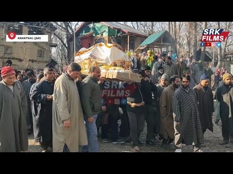Local Muslims participate in l@st rit€s of Kashmiri Pandit woman ...