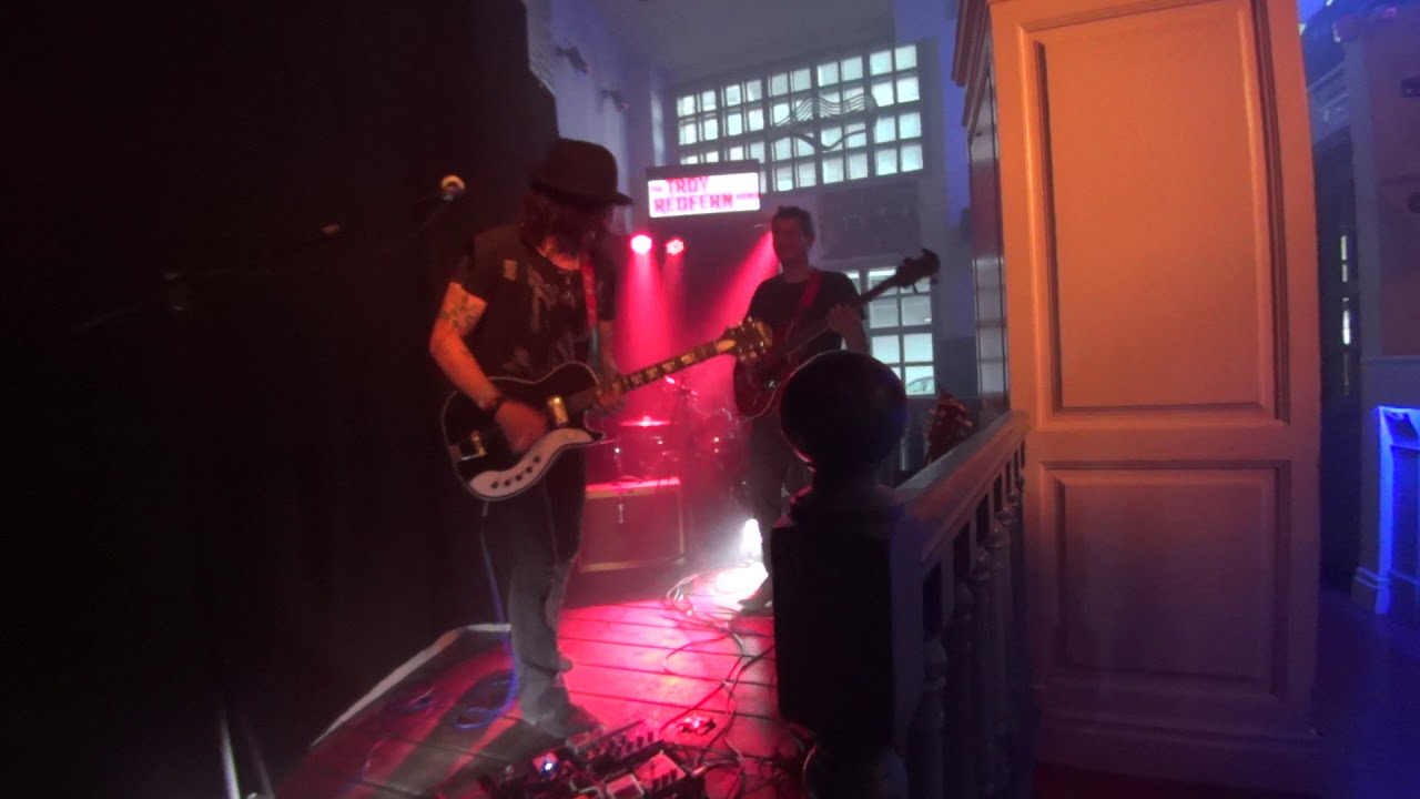 The Troy Redfern Band II La Nube 10 06 2018 - YouTube