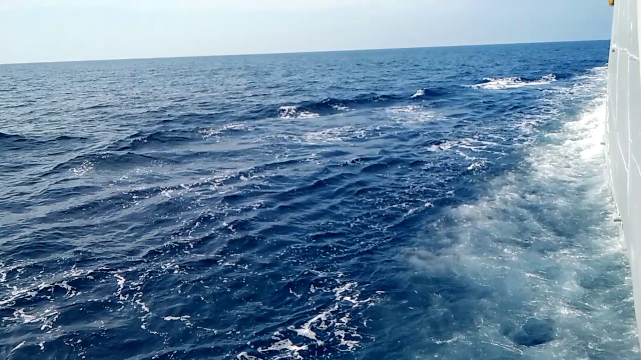 Amazing Slow Motion of Ship cutting through Ocean. - YouTube