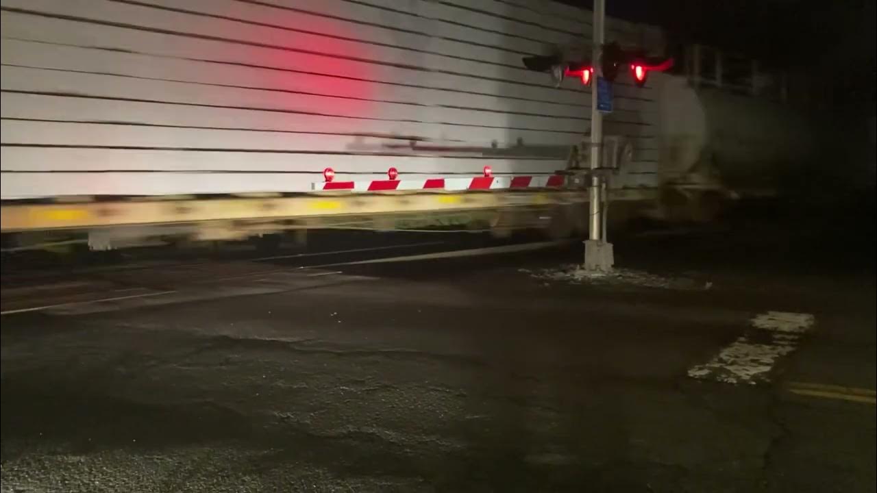 CSO-4 South with CSOR 3901, NECR 2048 and PW 4004 - YouTube